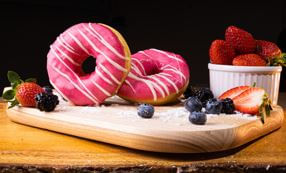 DONUT RING FRUTAS VERM CX24UN